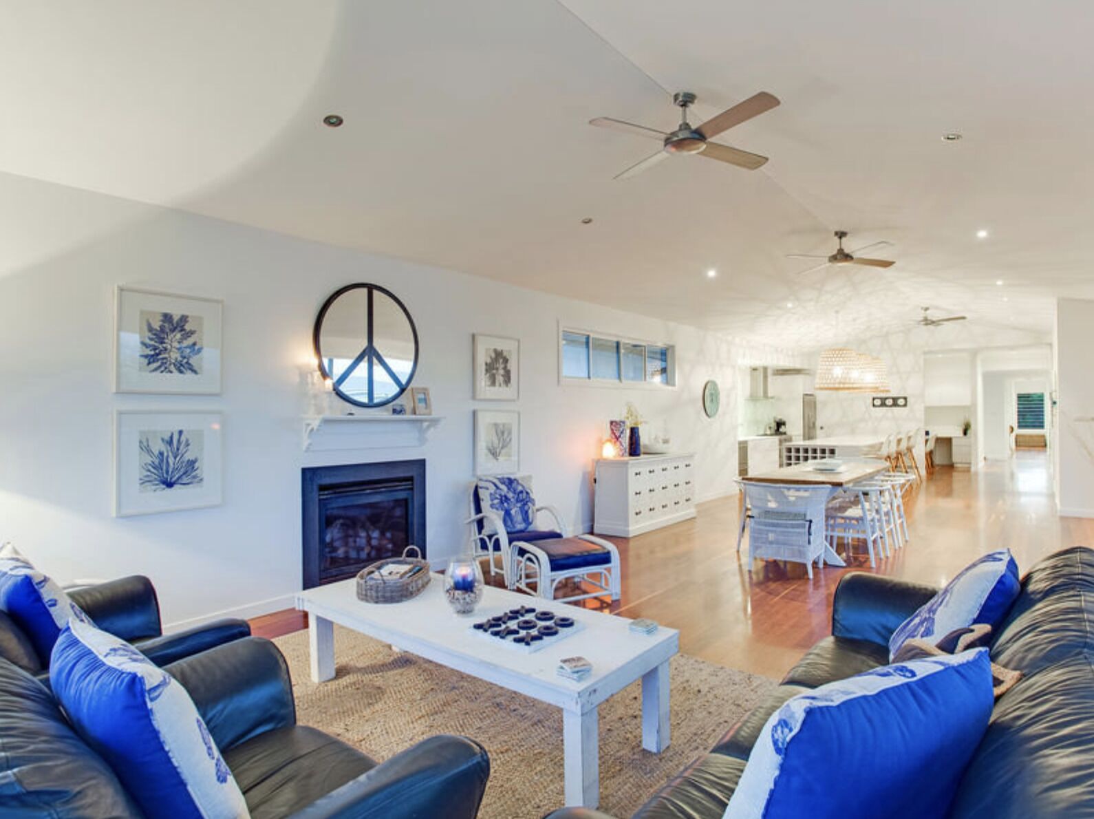Serenity Beach Retreat - Hamptons Beach Havencasuarina - Sleeps 14 -7 Bedrooms - Gold Coast