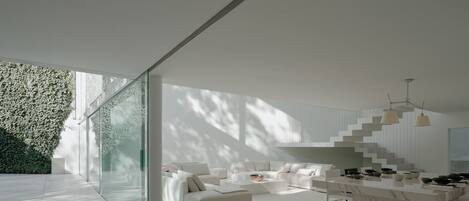 Casa de Luxo, não fumadores | Sala de estar | TV de ecrã plano