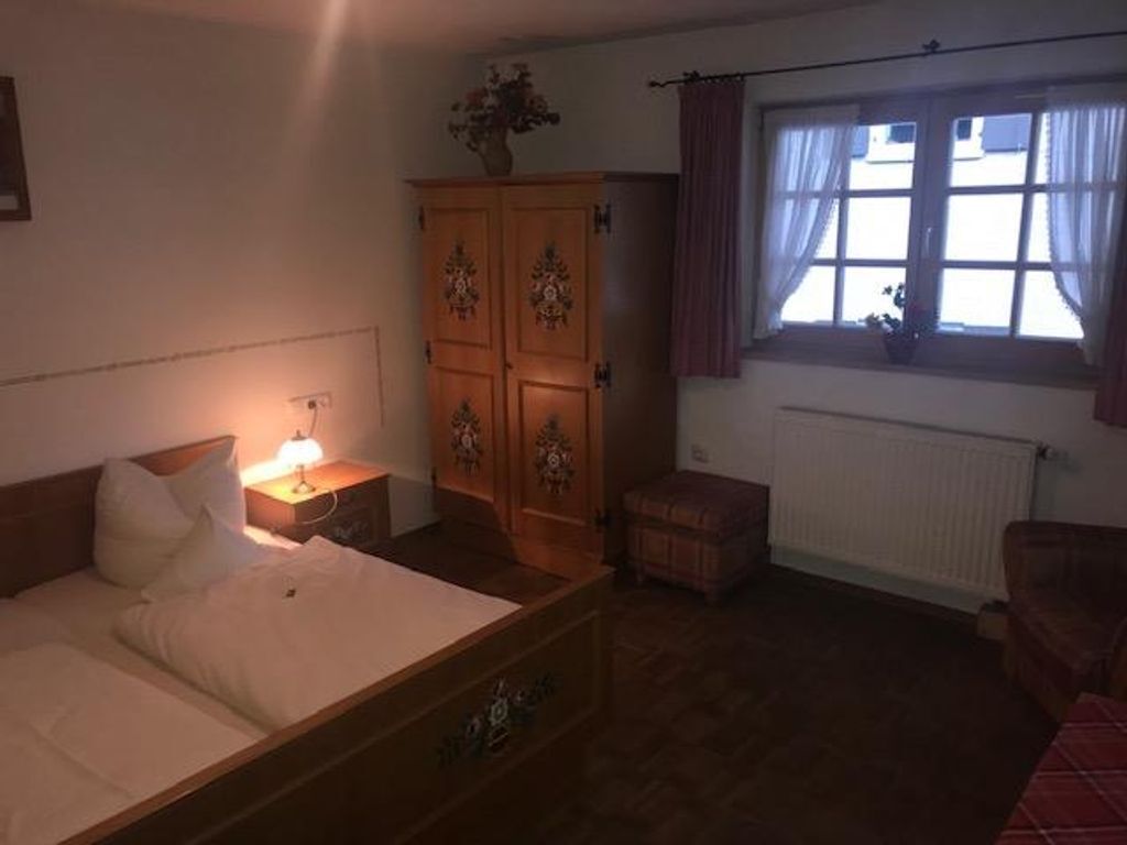 Double Room (No. 3, From 7 Nights) - Pension Zum Kirchenbauer - Oberammergau