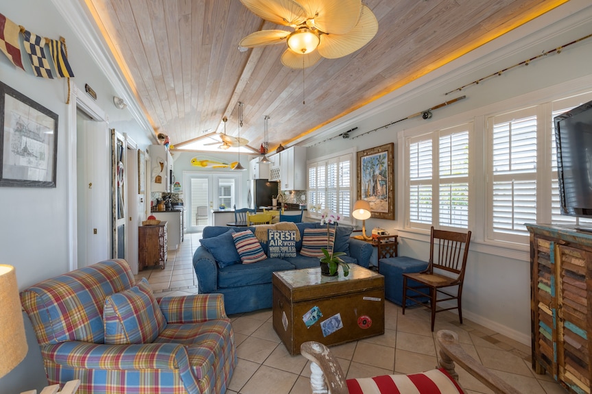 Lady Admiral ~Sweet Cottage & Guest House With Private Heated Pool Off Duval! - Key West, FL