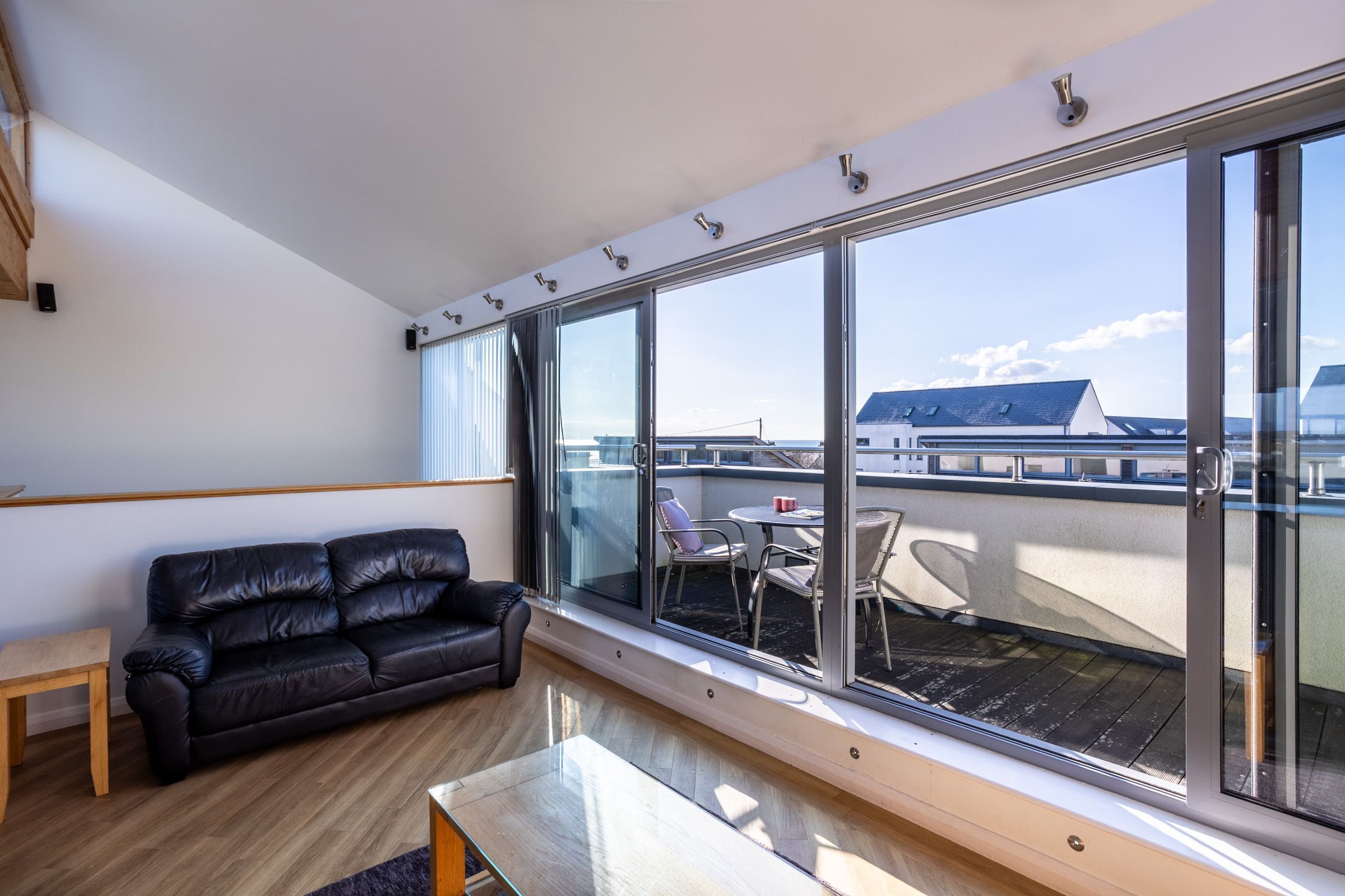 Minstrel Lodge : Spacious 4bed Pet-friendly Villa With Sea Views In Rhosneigr | Managed By Anglesey - Rhosneigr