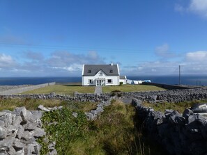Very quiet, secluded location, spectacular sea view - Inishmore | Vrbo