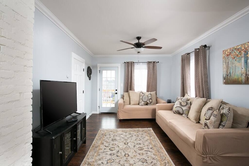 Next 2 Christmas Story House/tremont/5min Downtown - Cleveland, OH