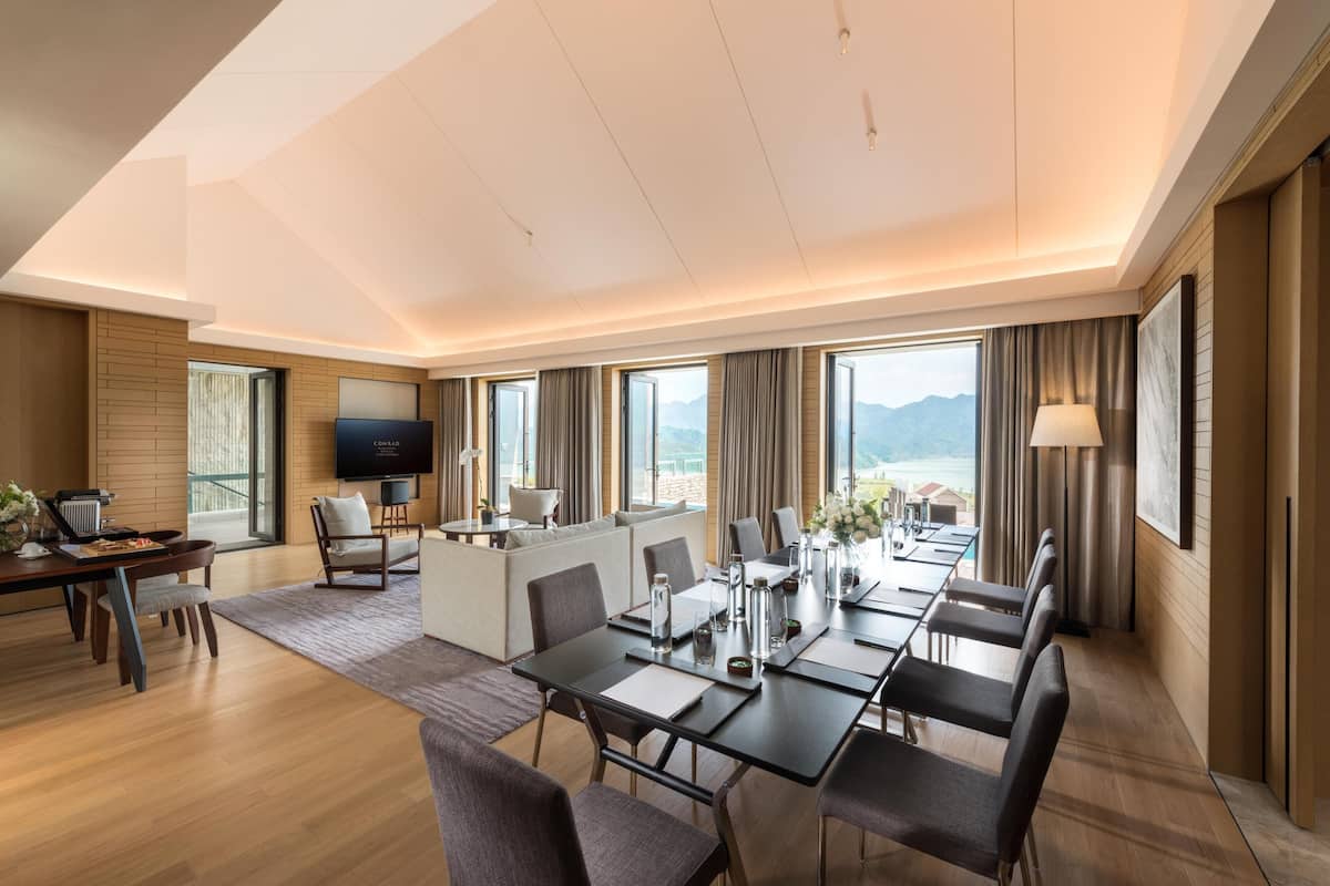 Vila, 3 quartos (Duplex) | Área de estar | TV