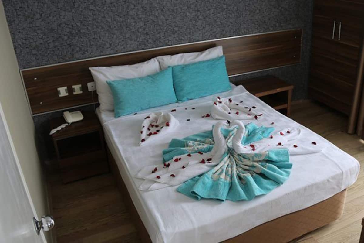 Quarto Standard, não fumadores | Camas desdobráveis, Wi-fi grátis, roupa de cama fornecida