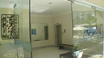 Entrada (vista interior)