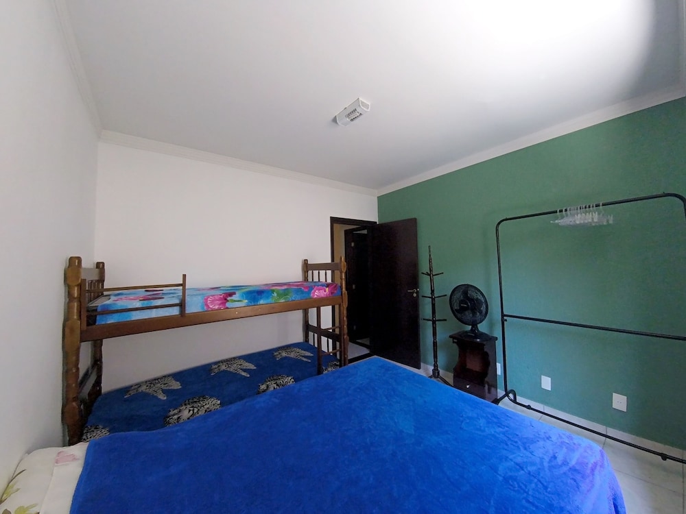 Beautiful Apartment (First Floor) In Perequê, 600m From The Beach With Air And Wi-fi - Itapema