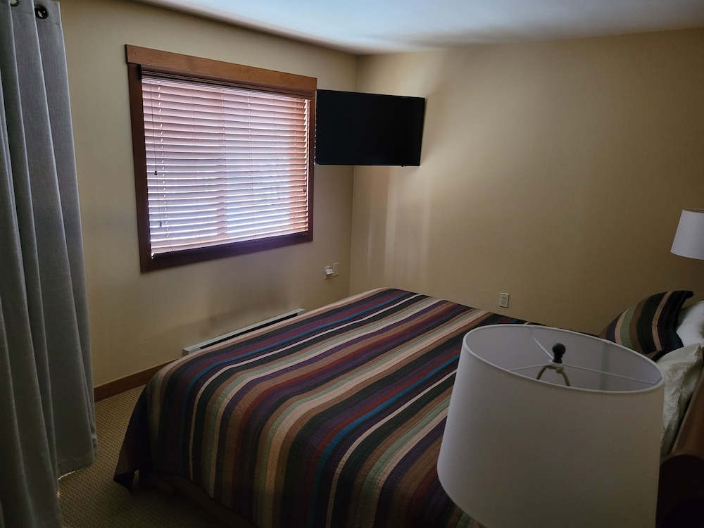 2 Bedroom/2 Bath Condo Sleeps 8 - Solitude, UT