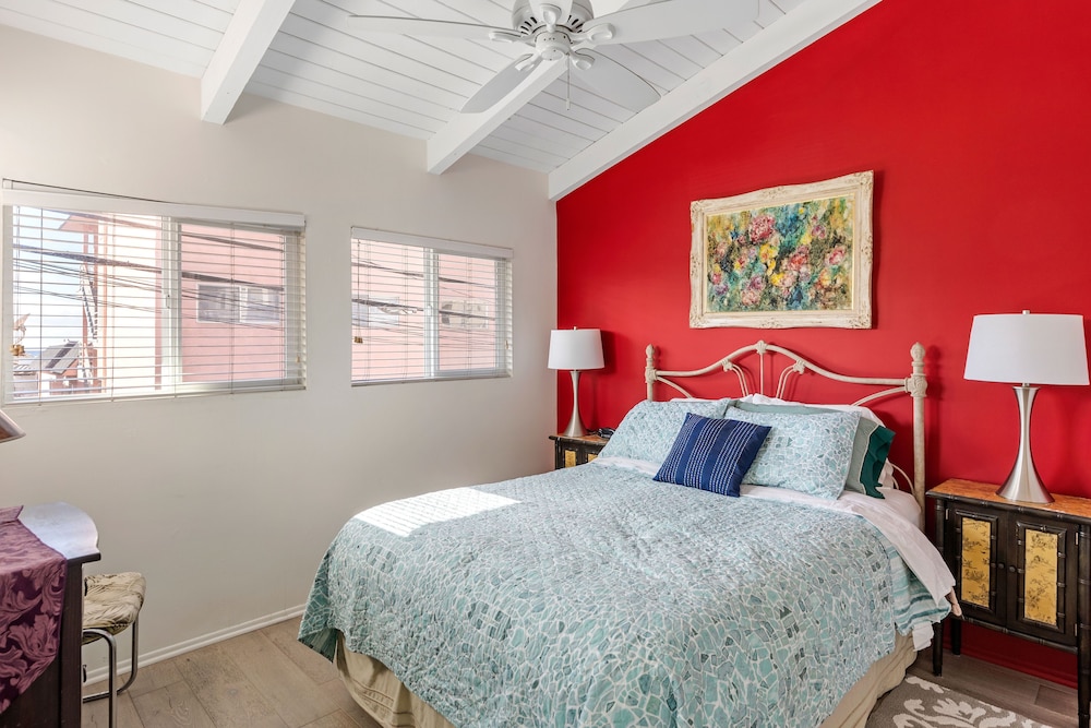 1 Block To The Beach - Cancelation- Take Advantage Of April Through June! - Redondo Beach, CA