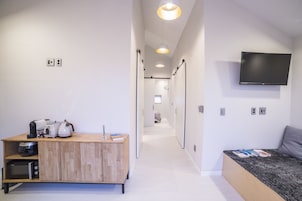 Quarto Familiar | Sala de estar | TV de ecrã plano