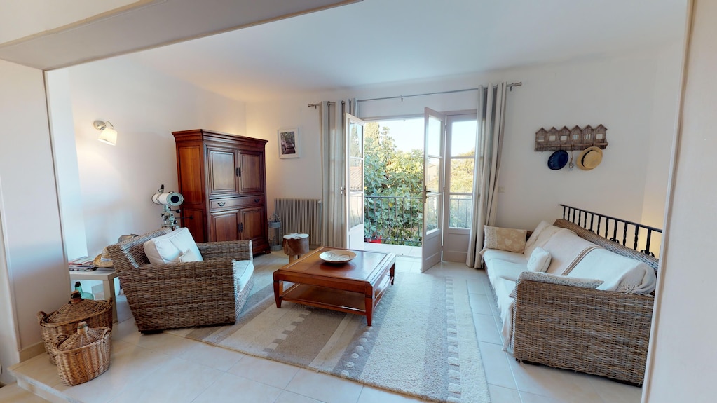 Villa Di Charme 6 Camere Vista Mare Molto Tranquilla Vicino Al Centro E Port St Lucia - Saint-Raphaël