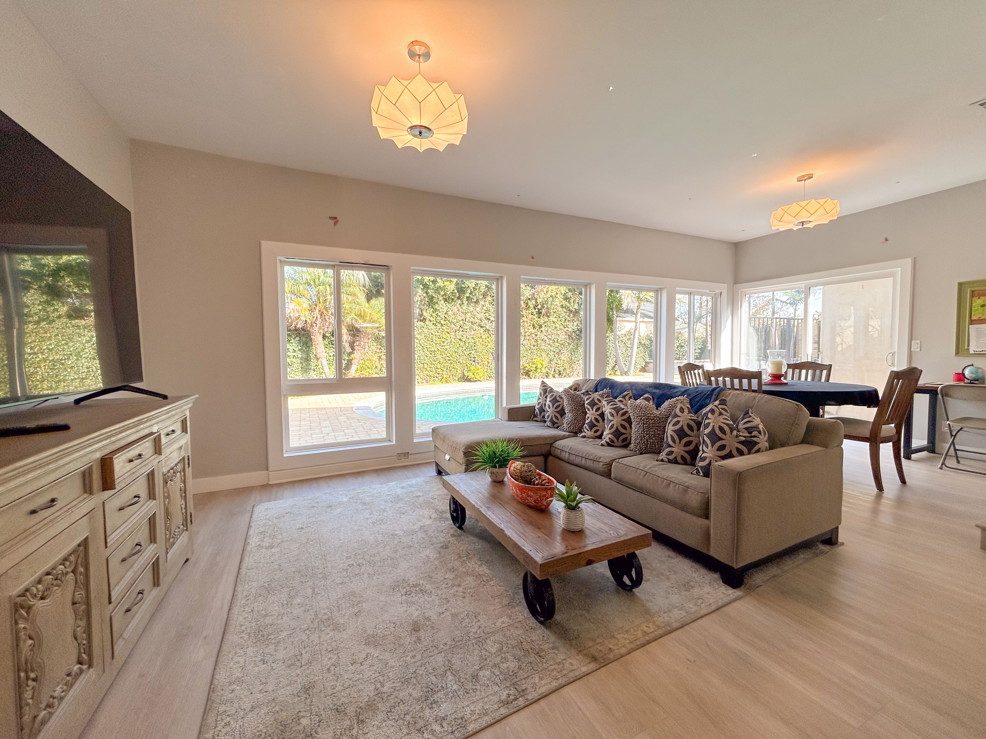 Amazing Pool House Walk To Disneyland And Convention Center - 애너하임