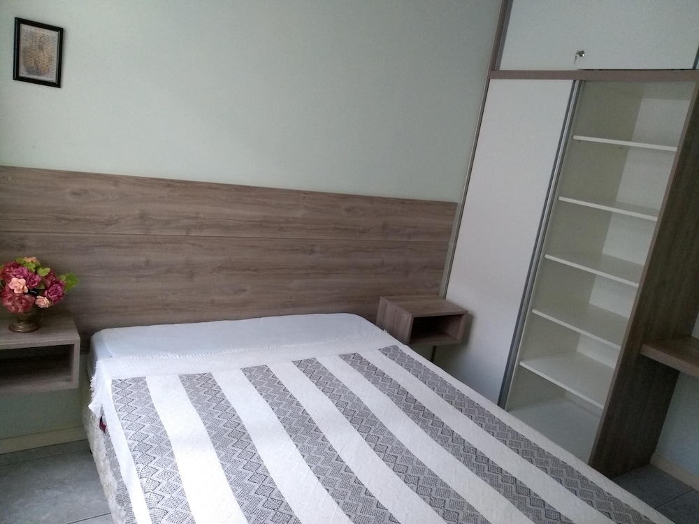 Apartamento Espacioso, Bien Ventilado, Bien Ubicado Y Caminar En La Arena - Itapema