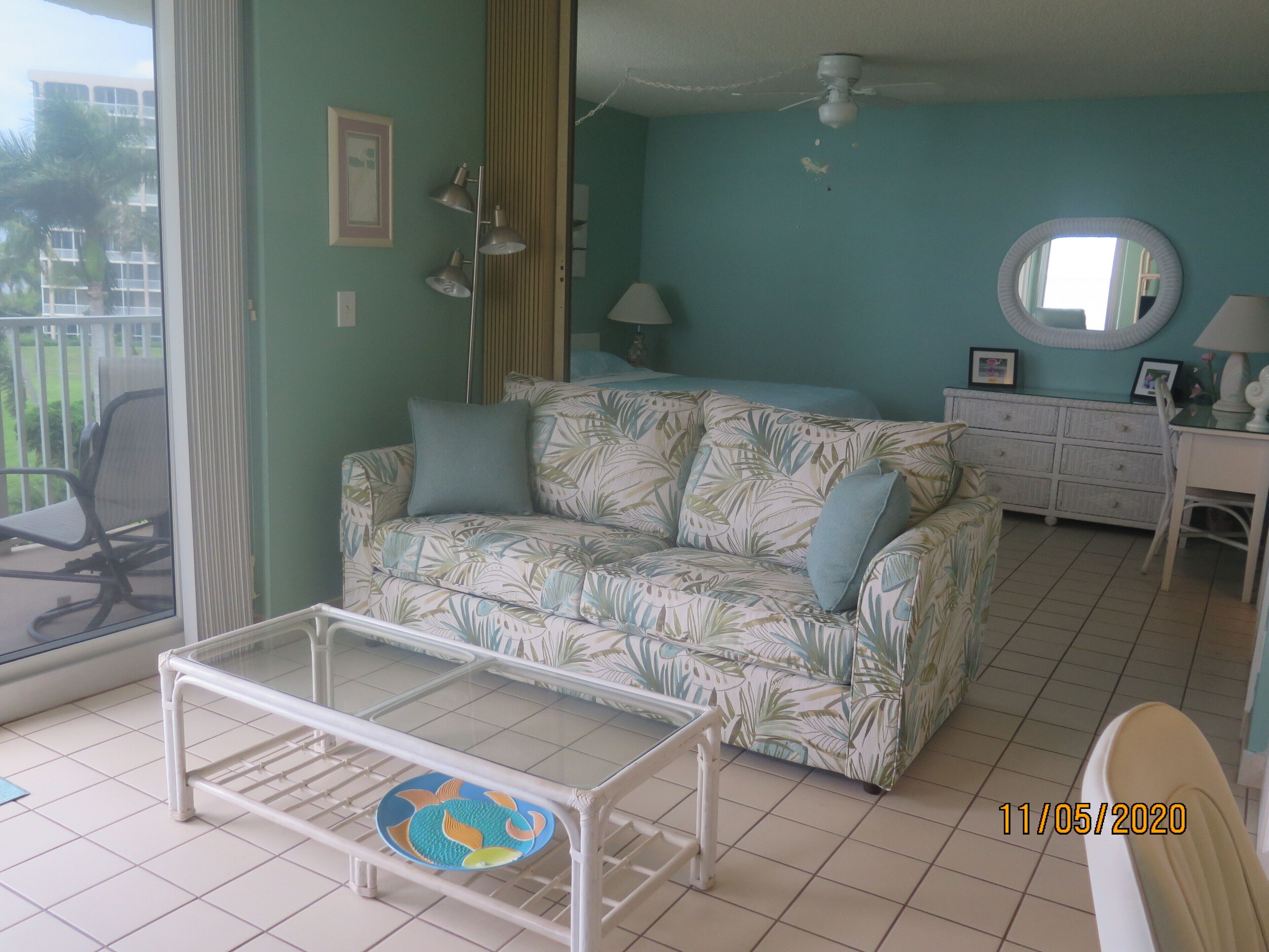 Overlook The Beautiful Gulf Of Mexico On Estero Island - Fort Myers Beach, FL