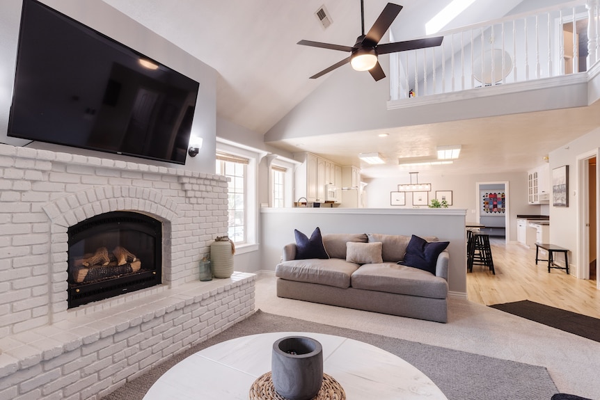 "House Of Sunsets" - Piscine Privée, à 30 Min De Zion's, Salle De Jeux, Bball Court - Utah