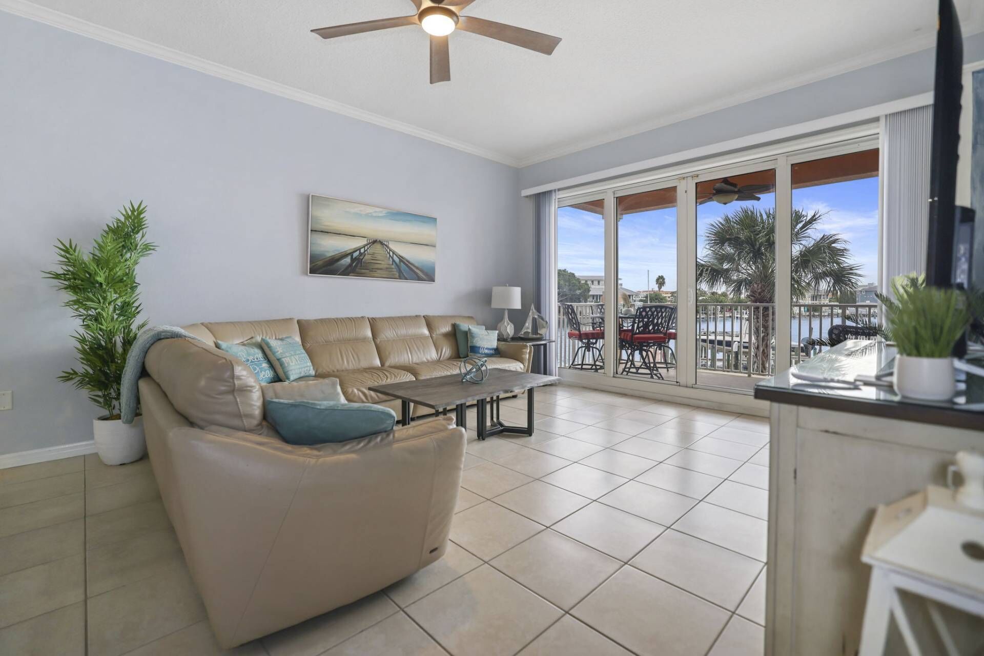 Pets Allowed! Waterfront & Walk To Beach! Free Activities Included! ~ 201 Harborview Grande - Clearwater Beach, FL