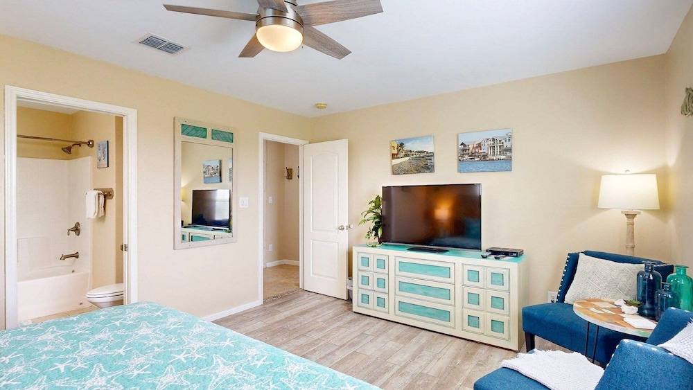 Room For Boat, Shared Pool, Golf Cart Access, Pet Friendly - Port Aransas, TX