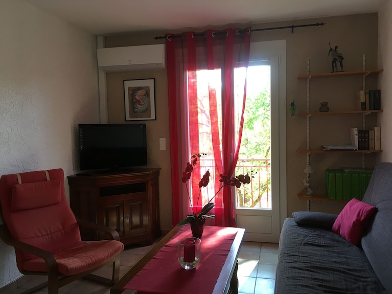 Appartement Dans Villa - Sous Les Pins - Très Calme - 6 Personnes - Var