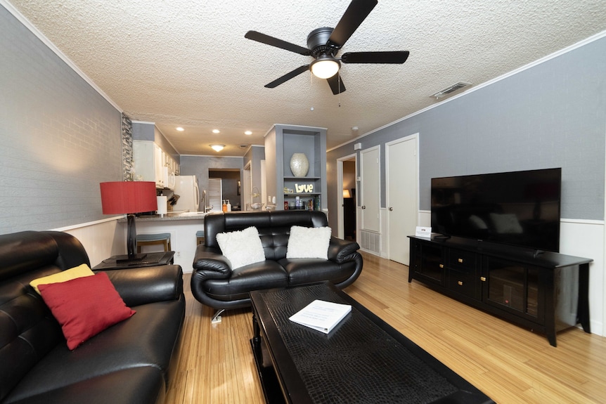 Newly Renovated Townhouse In A Great Location. - Sorrento - San Antonio