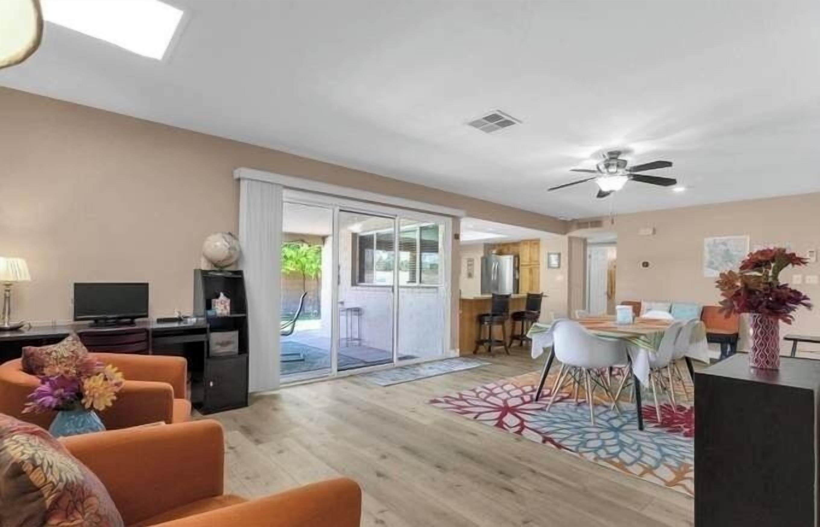 Fantastic Vacation Retreat!! Huge Pool! Centrally Located-tons Of Events! - Tempe, AZ