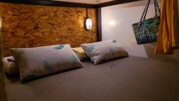 Quartos insonorizados, ferro/tábua de engomar, Wi-fi grátis