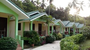 Bungalow Standard, 1 cama king-size, não fumadores, vista para a montanha | Terraço/pátio interior