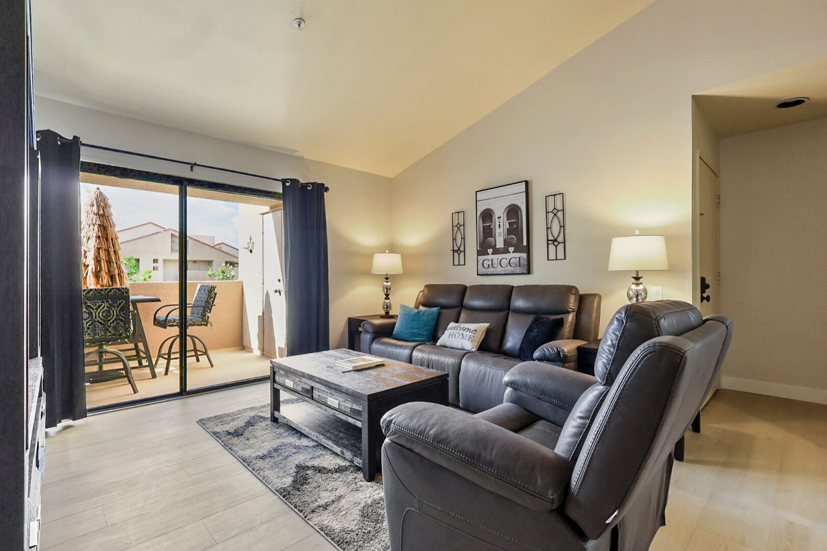 Upper Beautiful Downtown Palm Springs Condo Steps From Casino, And Downtown Ps - Palm Springs, CA