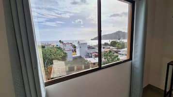 Quarto exclusivo, 1 cama King, vista para a baía, no andar executivo | Vista do quarto