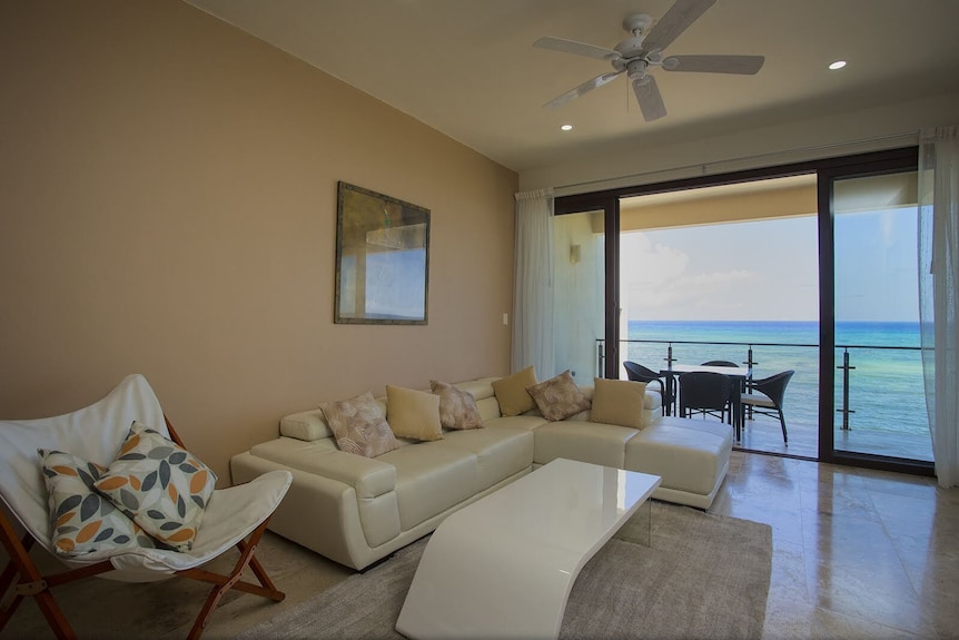 Deluxe Beachfront Penthouse In Akumal - Akumal