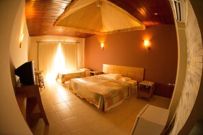 1 quarto, minibar, cortinas/cortinados opacos, roupa de cama fornecida 