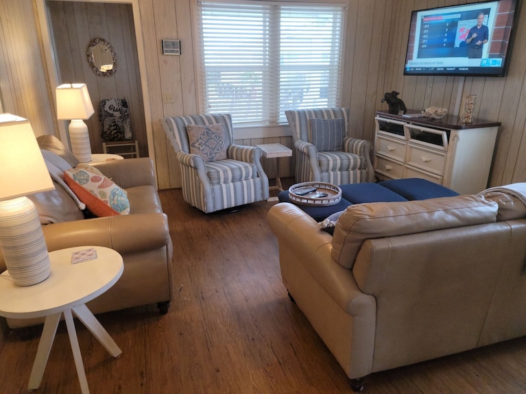 Holden Beach House / Short 5 Minute Walk To Beach / Perfect Family Vacation Home - Holden Beach Fishing Pier