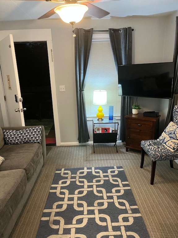 居心地の良い現代的な家具付きのアパートメント - オレンジパーク, FL