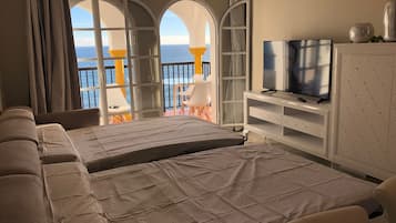 Apartamento design, 2 quartos, terraço, vista para o mar | 2 quartos, roupas de cama de algodão egípcio, roupas de cama premium