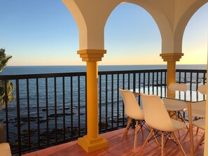 Apartamento Design, 2 quartos, terraço, vista para o mar | Vista para a água