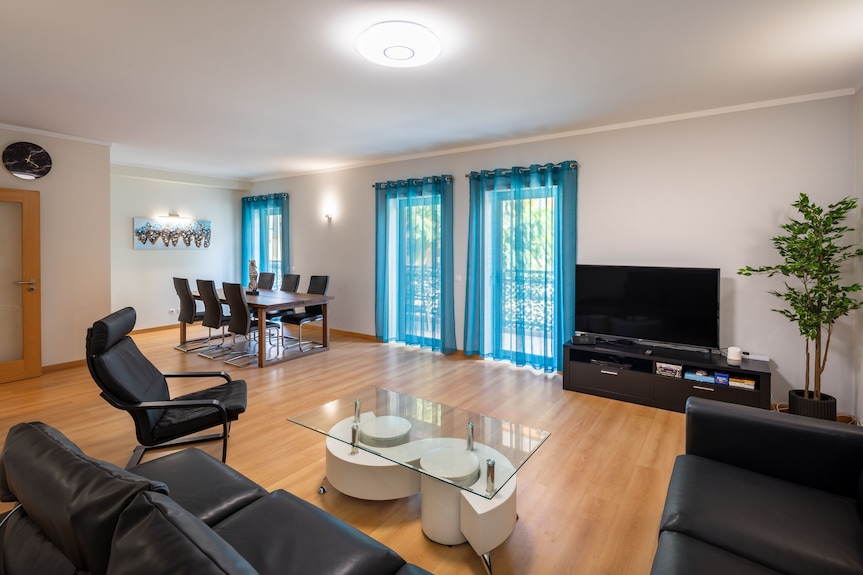 Nuevo 2019 Jacaranda Apt. Frontline W / A / C, Calefacción, Características De Lujo. Licencia 89195 / Al - Faro