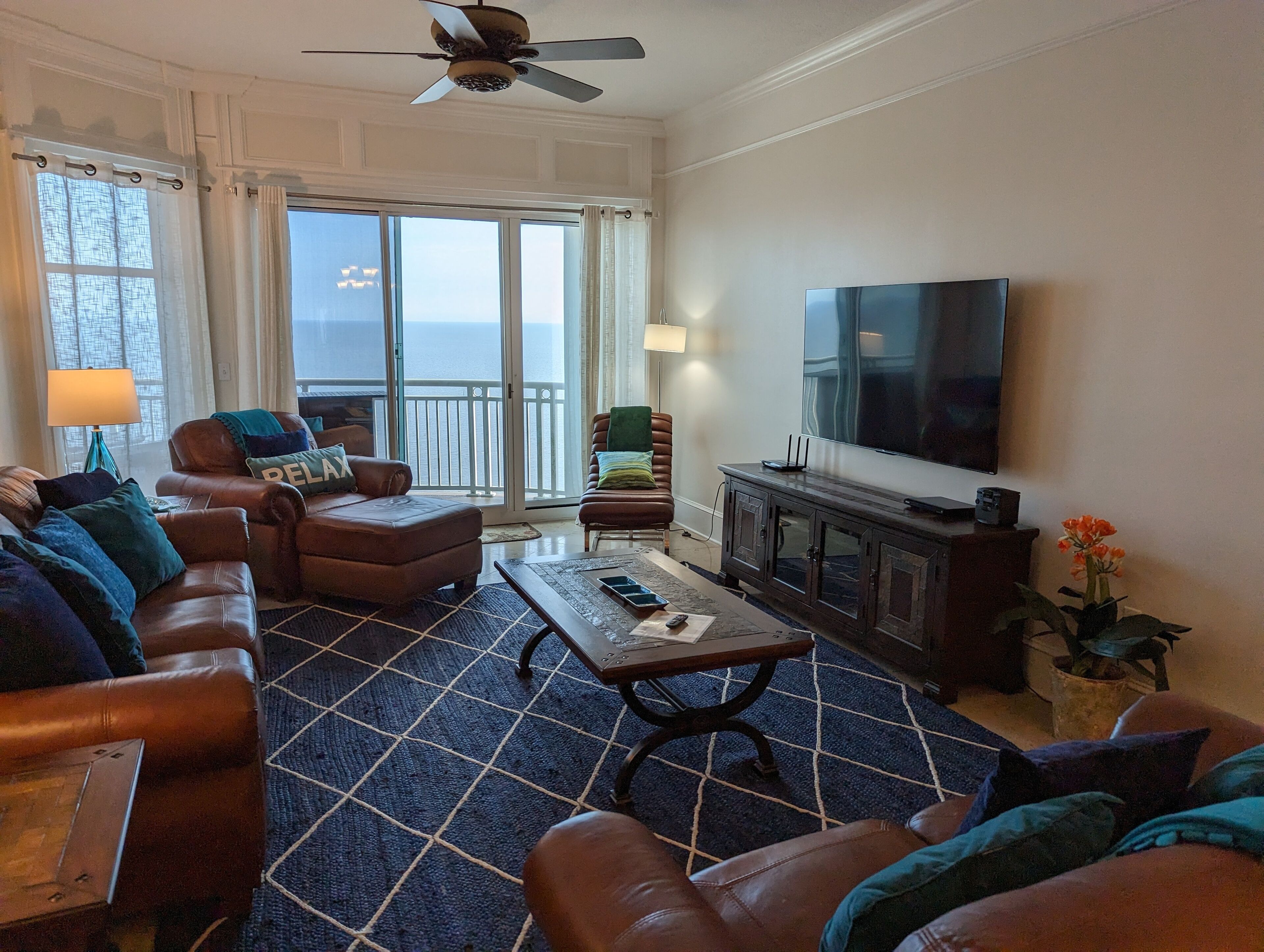 Exklusives Penthouse Ebene 3 Schlafzimmer-2 Bath Condo Mit Unglaublichen Blick Auf Den Golf - Biloxi, MS