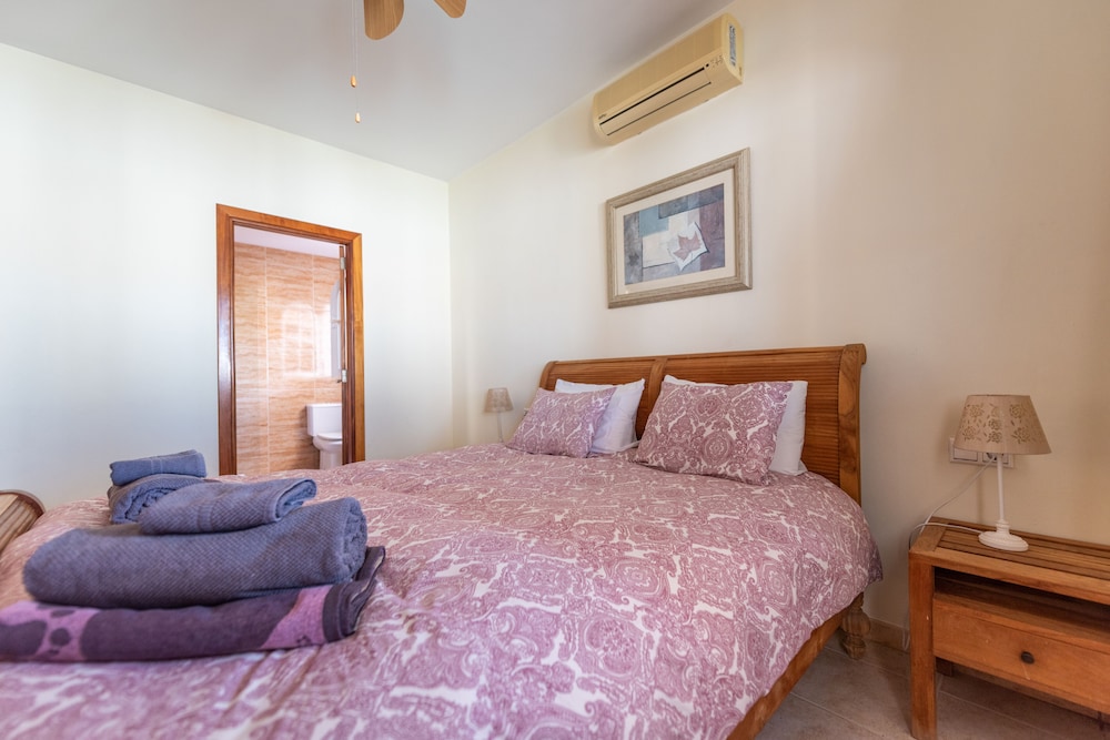 Villa De Lujo De 4 Camas - Piscina Privada, Gran Jacuzzi Y Tenis De Mesa - Fuerteventura