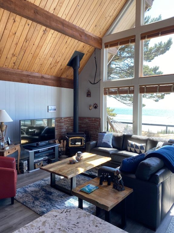 Edelweiss Beach Chalet Beach Front Propriété - Oceanside, Oregon, OR