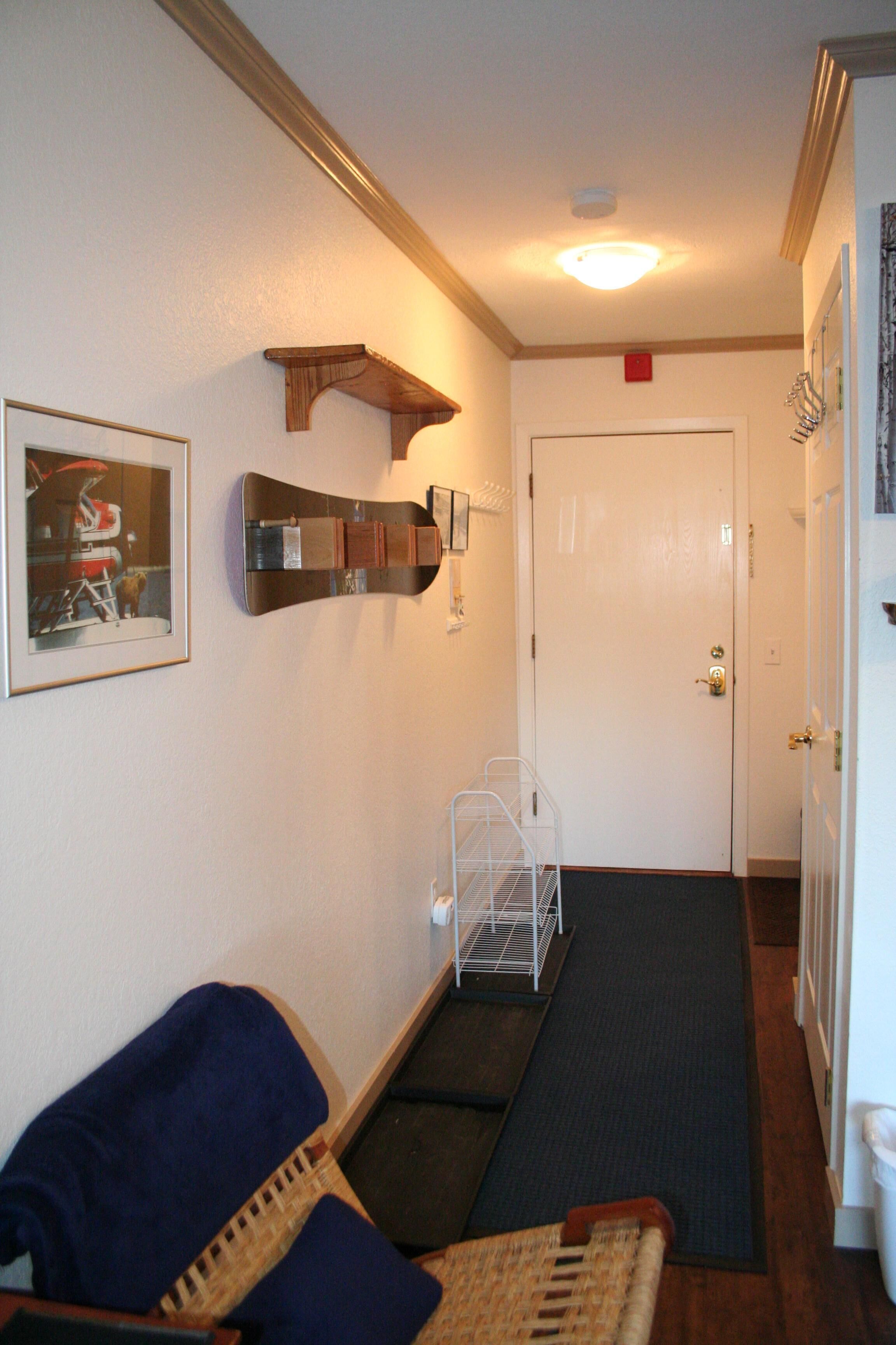 Alyeska Base View Studio Condo; Location Location!  Parque Y Caminar A Todo. - Alaska