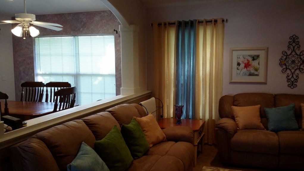 Clean Modern Home, 3 Bedrms, 1 Double-sink Bathrm, 65" Tv & 3 Couches - Indian Lake State Forest, Silver Springs