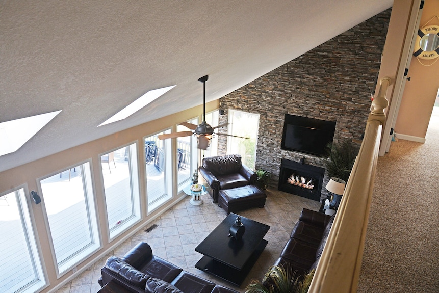 Luxury Lakefront Estate! 6br 4.5ba, Private Dock,ramp, Lakeside Firepit & More! - Greenwood, SC