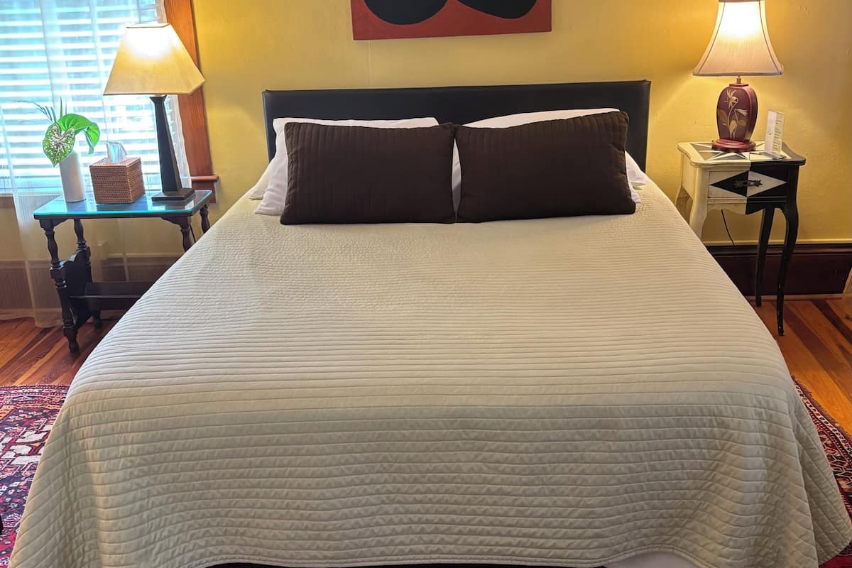 Quarto Tradicional, 1 cama queen-size, não fumadores, vista para o jardim (The Camel Room) | Ferro/tábua de engomar, camas desdobráveis, Wi-fi grátis 