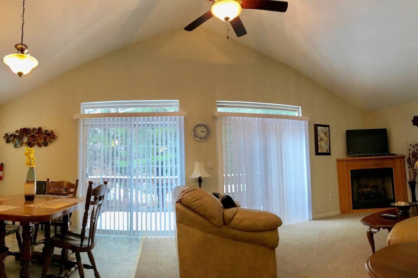 Lake George Double Decker - Diamond Point, NY