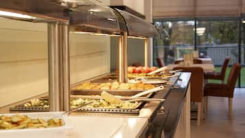 Pequeno-almoço tipo buffet diário incluído
