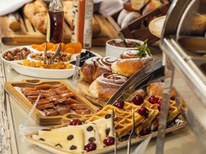 Buffet de pequeno-almoço