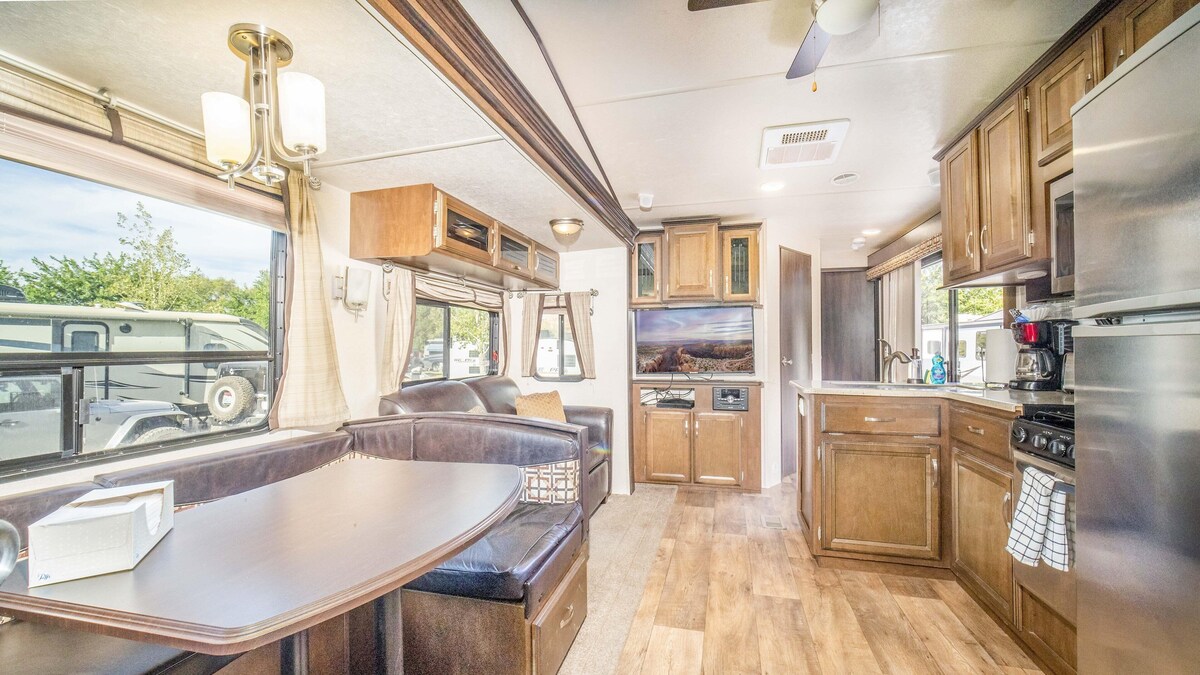 Glamping RV #43 - Family Glamping RV #43 Reviews, Deals & Photos 2024 ...