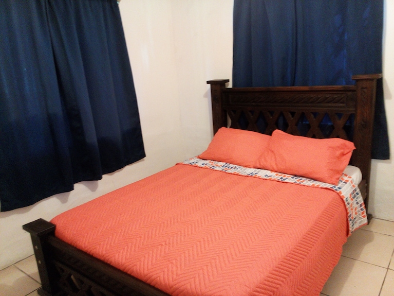 ¡Casita Acogedora Con Agua Caliente Y Aire Acondicionado, Playas Cercanas, Ferry Y Ciudad De Paquera! - Paquera