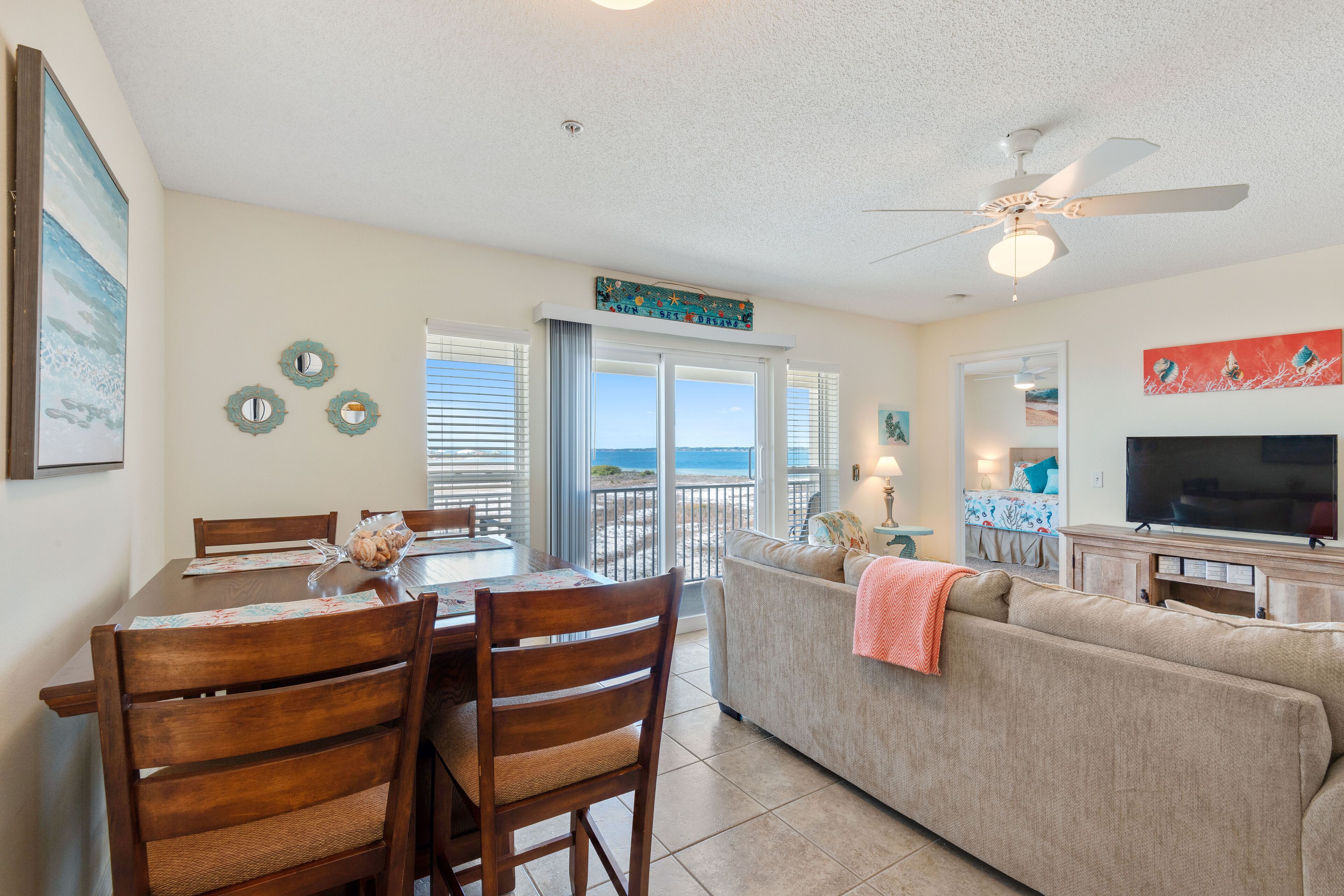Gulf & Sounds Views - Sleeps 8 - Christmas, Nye, Snowbirds - Navarre Beach, FL