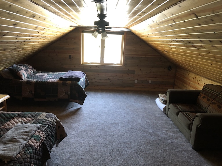 Outstanding Crandall Cabin Minutes From Yellowstone, Ready For Your Adventure! - Wyoming