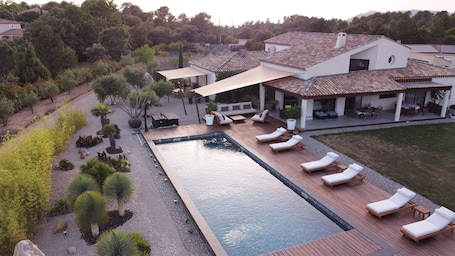 Área da propriedade. Villa Otilia